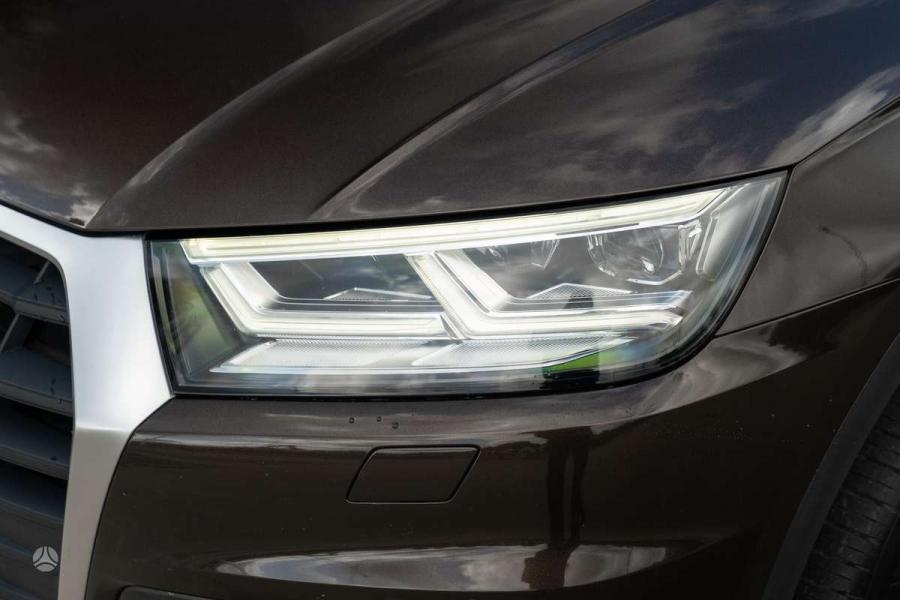 Brown Audi Q5 2017 in Vilnius, with an engine capacity of 1.98 L and mileage of 138 thousand km for 20000 €, photo 11 on AUTOMOTO.COM.LV