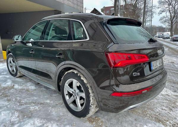 Brūns Audi Q5 2019 Viļņa, ar dzinēja tilpumu 1.97 L un nobraukumu 185 tūkst. km par 23700 €, foto 3 vietnē AUTOMOTO.COM.LV