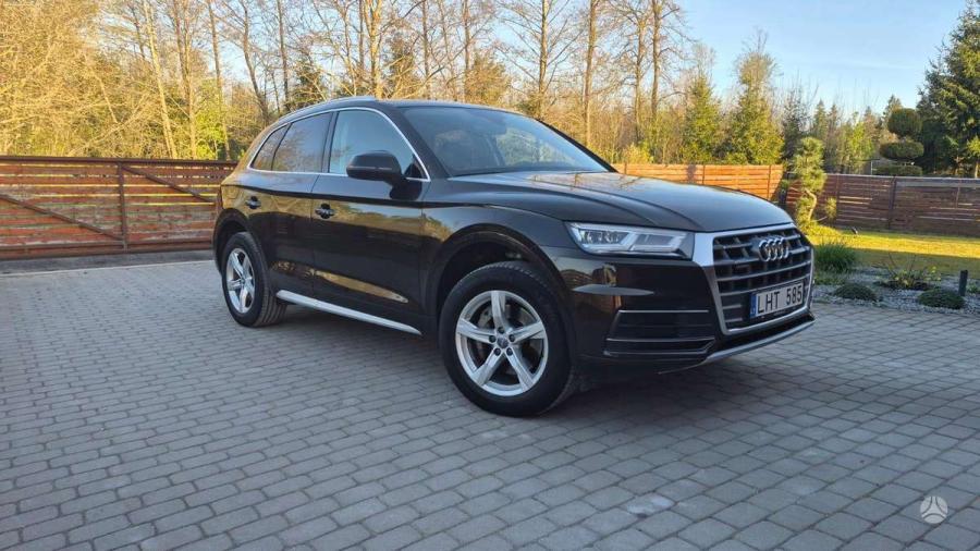 Brown Audi Q5 2019 in Kaunas, with an engine capacity of 1.97 L and mileage of 105 thousand km for 24999 €, photo 1 on AUTOMOTO.COM.LV