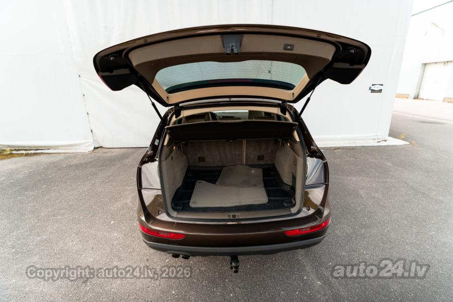 Brown Audi Q5 2012 in Tartu, with an engine capacity of 2.00 L and mileage of 239 thousand km for 9900 €, photo 7 on AUTOMOTO.COM.LV
