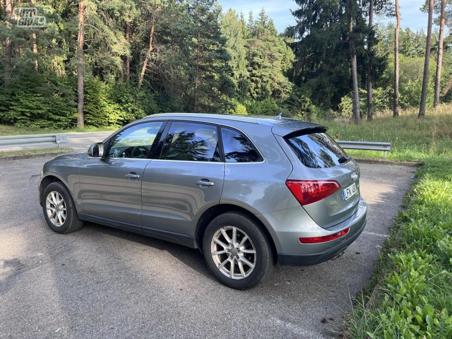 Audi Q5 2009 in Anyksciai, with an engine capacity of 2.00 L and mileage of 377 thousand km for 7700 €, photo 6 on AUTOMOTO.COM.LV