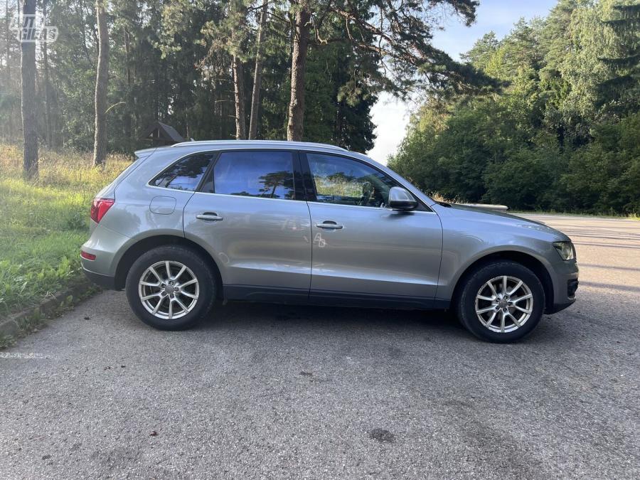 Audi Q5 2009 in Anyksciai, with an engine capacity of 2.00 L and mileage of 377 thousand km for 7700 €, photo 9 on AUTOMOTO.COM.LV