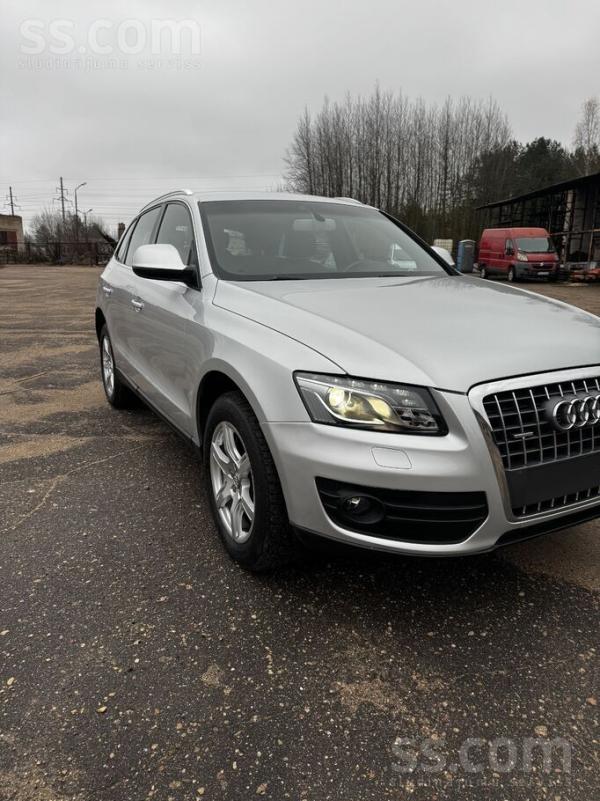Audi Q5 2008 in Daugavpils, with an engine capacity of 3.00 L and mileage of 275 thousand km for 9100 €, photo 2 on AUTOMOTO.COM.LV