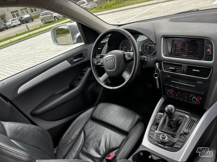 Audi Q5 2008 Tauragė, ar dzinēja tilpumu 2.00 L un nobraukumu 243 tūkst. km par 8500 €, foto 15 vietnē AUTOMOTO.COM.LV