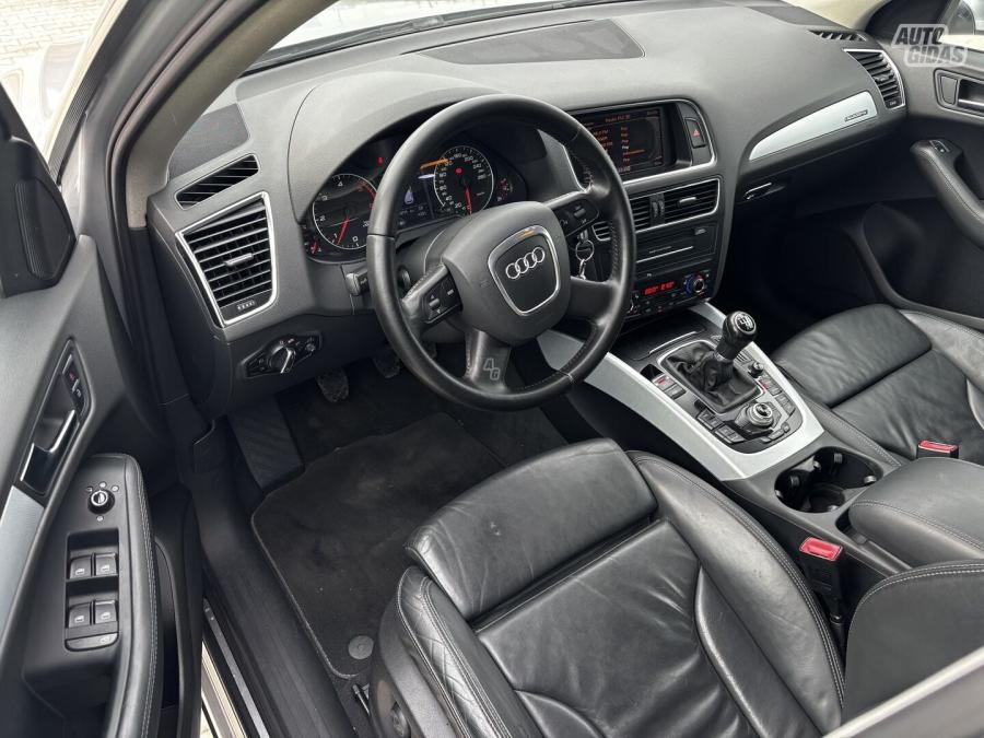 Audi Q5 2008 Tauragė, ar dzinēja tilpumu 2.00 L un nobraukumu 243 tūkst. km par 8500 €, foto 18 vietnē AUTOMOTO.COM.LV