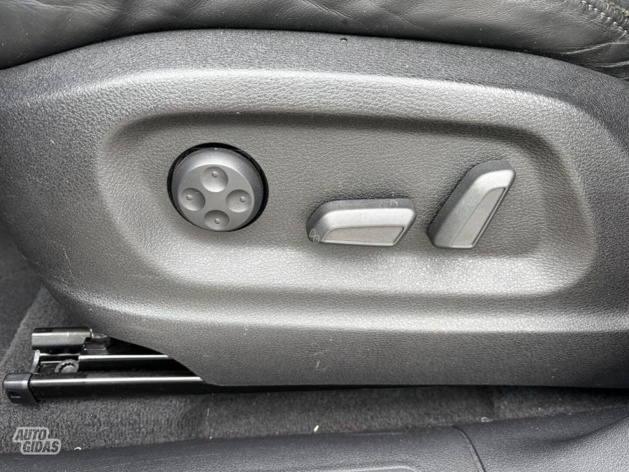 Audi Q5 2008 Tauragė, ar dzinēja tilpumu 2.00 L un nobraukumu 243 tūkst. km par 8500 €, foto 25 vietnē AUTOMOTO.COM.LV