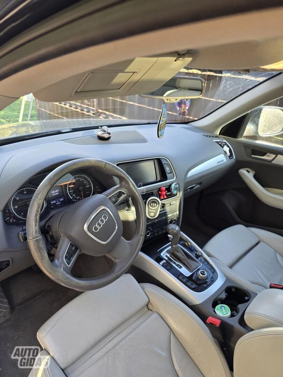 Audi Q5 2008 in Ukmerge, with an engine capacity of 3.00 L and mileage of 340 thousand km for 7000 €, photo 8 on AUTOMOTO.COM.LV