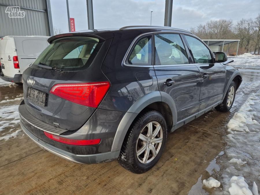 Audi Q5 2009 in Kaunas, with an engine capacity of 2.00 L and mileage of 262 thousand km for 5500 €, photo 4 on AUTOMOTO.COM.LV