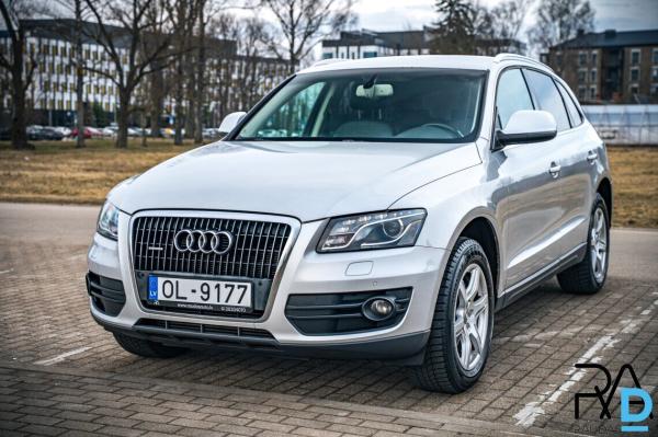 Audi Q5 2009 in Riga, with an engine capacity of 3.00 L and mileage of 238 thousand km for 7990 €, photo 1 on AUTOMOTO.COM.LV