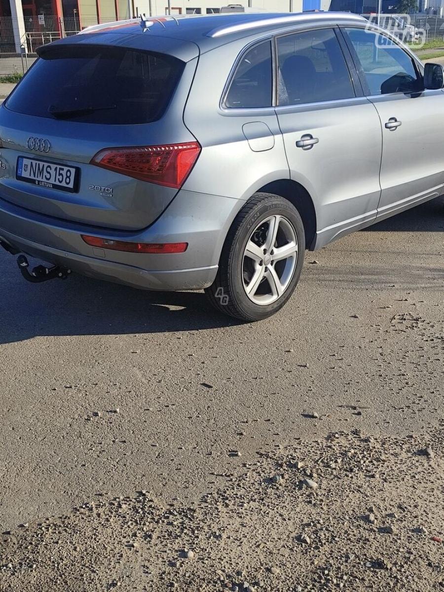 Audi Q5 2009 Alīta, ar dzinēja tilpumu 2.00 L un nobraukumu 420 tūkst. km par 8500 €, foto 5 vietnē AUTOMOTO.COM.LV