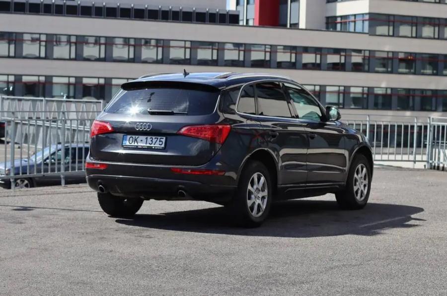Audi Q5 2009 in Riga, with an engine capacity of 3.00 L and mileage of 298 thousand km for 5580 €, photo 7 on AUTOMOTO.COM.LV