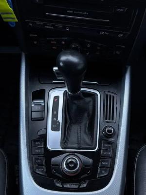Audi Q5 2009 in Riga, with an engine capacity of 3.00 L and mileage of 298 thousand km for 5580 €, photo 14 on AUTOMOTO.COM.LV