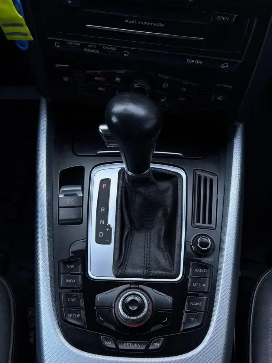 Audi Q5 2009 in Riga, with an engine capacity of 3.00 L and mileage of 298 thousand km for 5580 €, photo 14 on AUTOMOTO.COM.LV