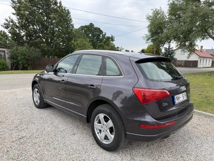 Audi Q5 2009 in Ventspils, with an engine capacity of 3.00 L and mileage of 286 thousand km for 9500 €, photo 7 on AUTOMOTO.COM.LV