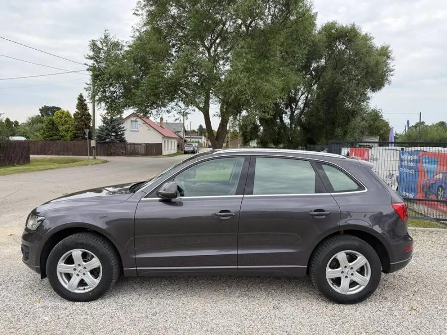Audi Q5 2009 in Ventspils, with an engine capacity of 3.00 L and mileage of 286 thousand km for 9500 €, photo 8 on AUTOMOTO.COM.LV