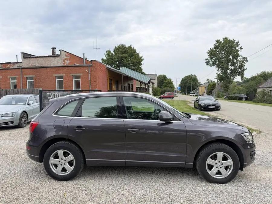 Audi Q5 2009 in Ventspils, with an engine capacity of 3.00 L and mileage of 286 thousand km for 9500 €, photo 9 on AUTOMOTO.COM.LV
