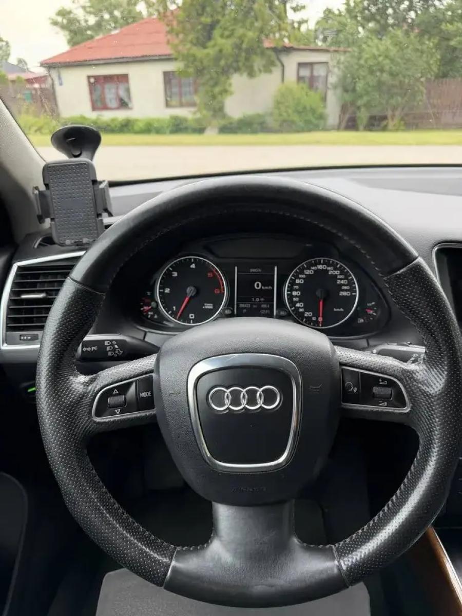 Audi Q5 2009 in Ventspils, with an engine capacity of 3.00 L and mileage of 286 thousand km for 9500 €, photo 25 on AUTOMOTO.COM.LV