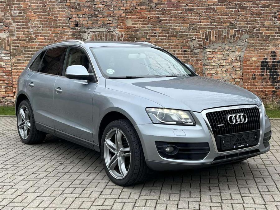 Audi Q5 2010 in Kedainiai, with an engine capacity of 2.97 L and mileage of 298 thousand km for 7999 €, photo 1 on AUTOMOTO.COM.LV