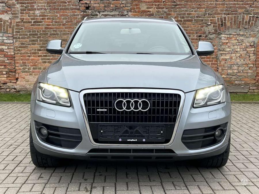 Audi Q5 2010 in Kedainiai, with an engine capacity of 2.97 L and mileage of 298 thousand km for 7999 €, photo 7 on AUTOMOTO.COM.LV