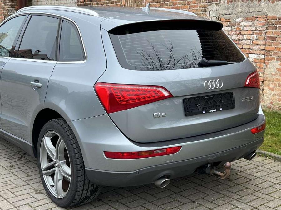 Audi Q5 2010 in Kedainiai, with an engine capacity of 2.97 L and mileage of 298 thousand km for 7999 €, photo 12 on AUTOMOTO.COM.LV