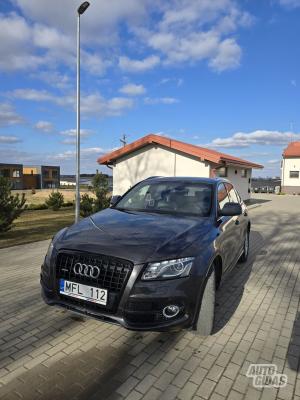 Audi Q5 2010 in Naujoji Akmene, with an engine capacity of 3.00 L and mileage of 360 thousand km for 6800 €, photo  on AUTOMOTO.COM.LV