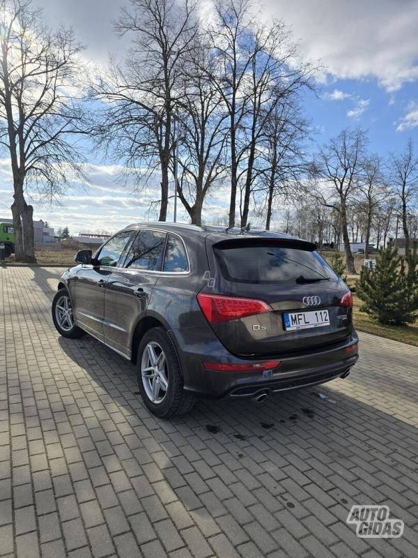 Audi Q5 2010 in Naujoji Akmene, with an engine capacity of 3.00 L and mileage of 360 thousand km for 6800 €, photo 4 on AUTOMOTO.COM.LV