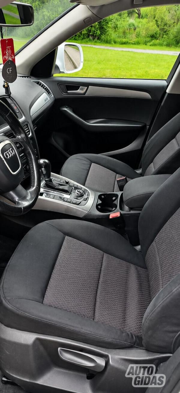 Audi Q5 2010 in Mazeikiai, with an engine capacity of 2.00 L and mileage of 270 thousand km for 7400 €, photo 8 on AUTOMOTO.COM.LV