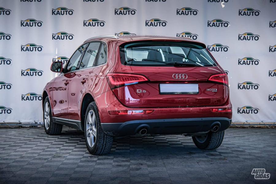 Audi Q5 2010 in Kaunas, with an engine capacity of 3.00 L and mileage of 250 thousand km for 9490 €, photo 5 on AUTOMOTO.COM.LV