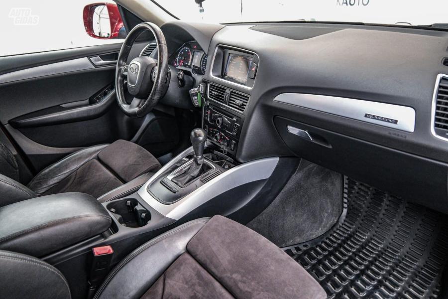 Audi Q5 2010 in Kaunas, with an engine capacity of 3.00 L and mileage of 250 thousand km for 9490 €, photo 13 on AUTOMOTO.COM.LV