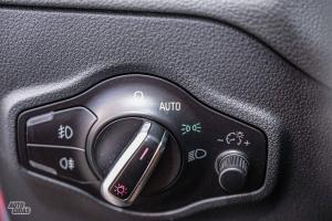 Audi Q5 2010 in Kaunas, with an engine capacity of 3.00 L and mileage of 250 thousand km for 9490 €, photo 17 on AUTOMOTO.COM.LV