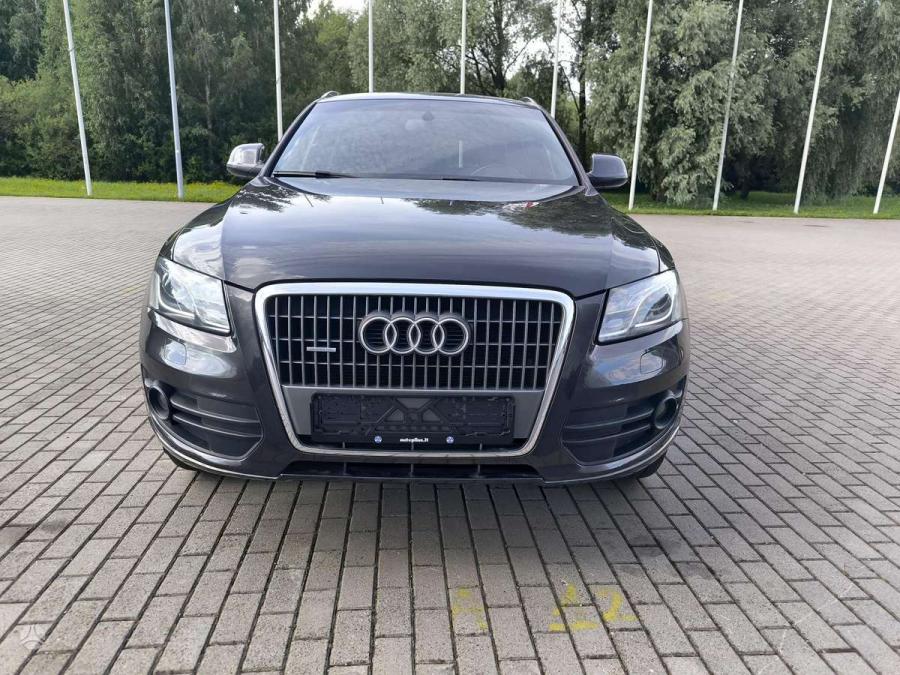 Audi Q5 2010 in Siauliai, with an engine capacity of 1.97 L and mileage of 286 thousand km for 9600 €, photo 3 on AUTOMOTO.COM.LV