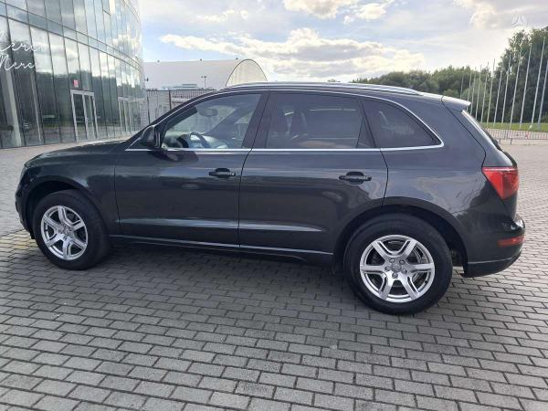Audi Q5 2010 in Siauliai, with an engine capacity of 1.97 L and mileage of 286 thousand km for 9600 €, photo 5 on AUTOMOTO.COM.LV
