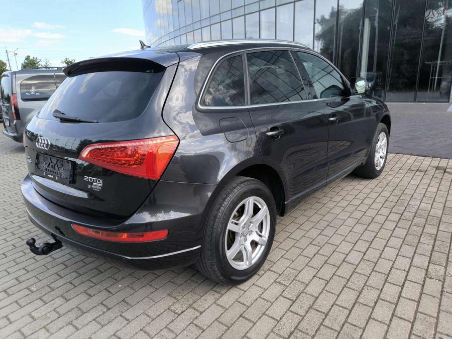 Audi Q5 2010 in Siauliai, with an engine capacity of 1.97 L and mileage of 286 thousand km for 9600 €, photo 7 on AUTOMOTO.COM.LV