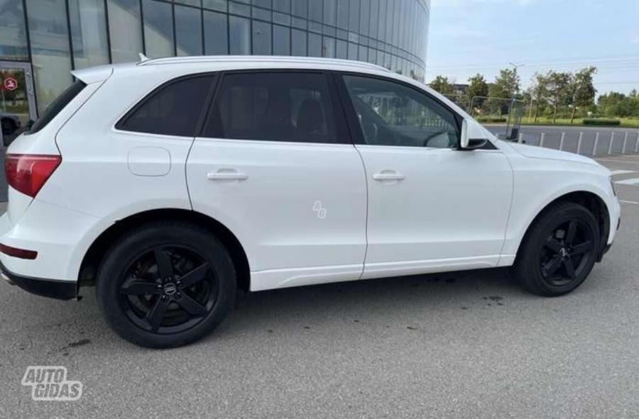 Audi Q5 2010 Šauļi, ar dzinēja tilpumu 3.20 L un nobraukumu 260 tūkst. km par 8900 €, foto 1 vietnē AUTOMOTO.COM.LV