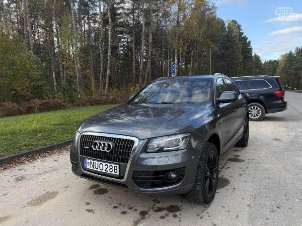 Audi Q5 2010 in Visaginas on AUTOMOTO.COM.LV Audi Q5 2010 in Visaginas, with an engine capacity of 2.00 L and mileage of 301 thousand km for 8800 €, photo 1 on AUTOMOTO.COM.LV