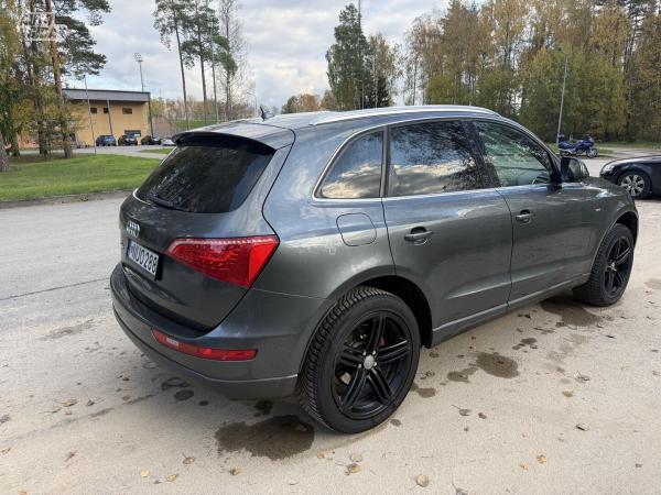 Audi Q5 2010 in Visaginas on AUTOMOTO.COM.LV Audi Q5 2010 in Visaginas, with an engine capacity of 2.00 L and mileage of 301 thousand km for 8800 €, photo 5 on AUTOMOTO.COM.LV