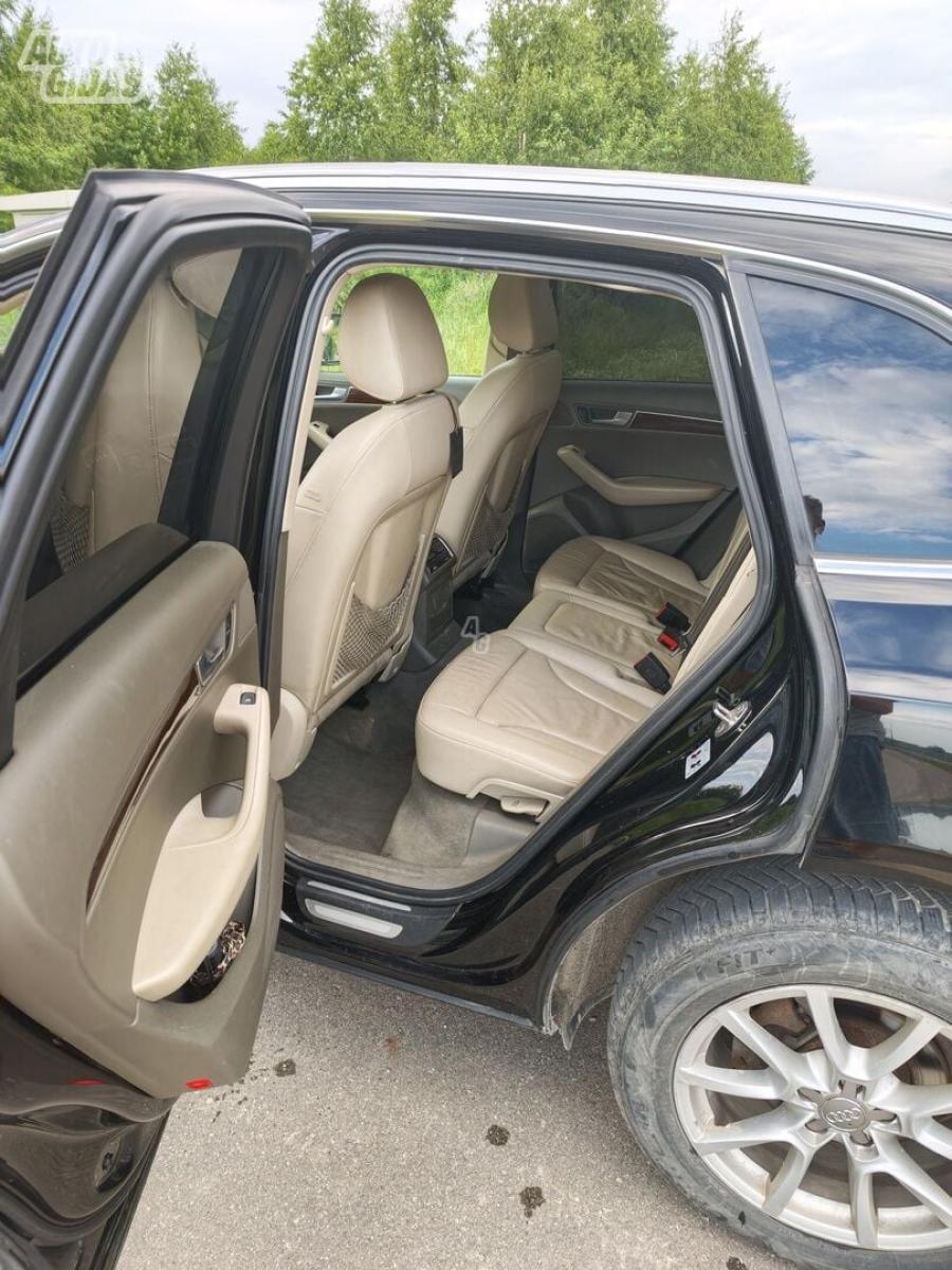 Audi Q5 2011 in Vilnius, with an engine capacity of 3.20 L and mileage of 300 thousand km for 6300 €, photo 13 on AUTOMOTO.COM.LV