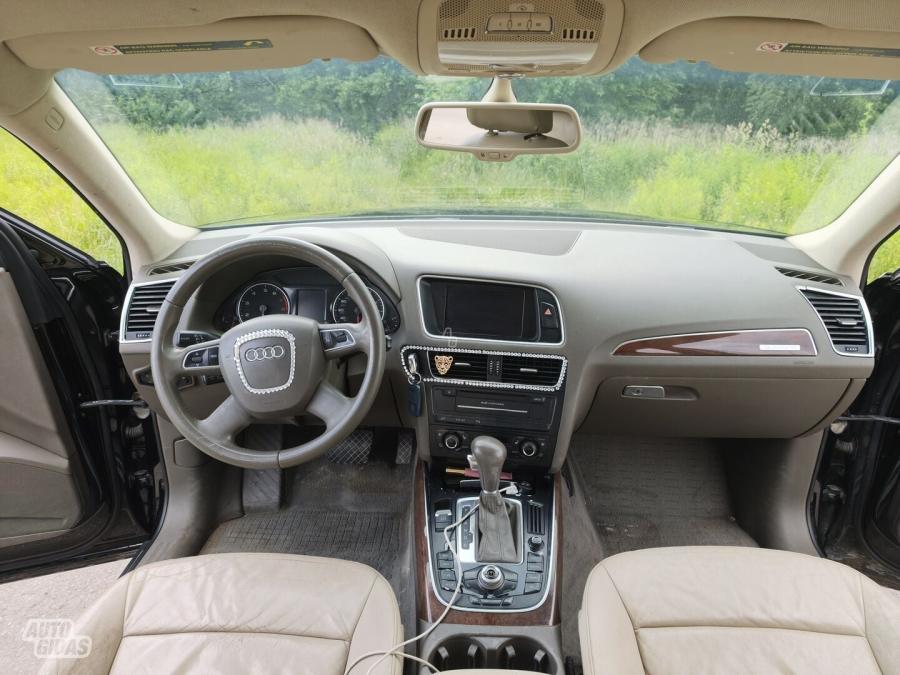Audi Q5 2011 in Vilnius, with an engine capacity of 3.20 L and mileage of 300 thousand km for 6300 €, photo 15 on AUTOMOTO.COM.LV
