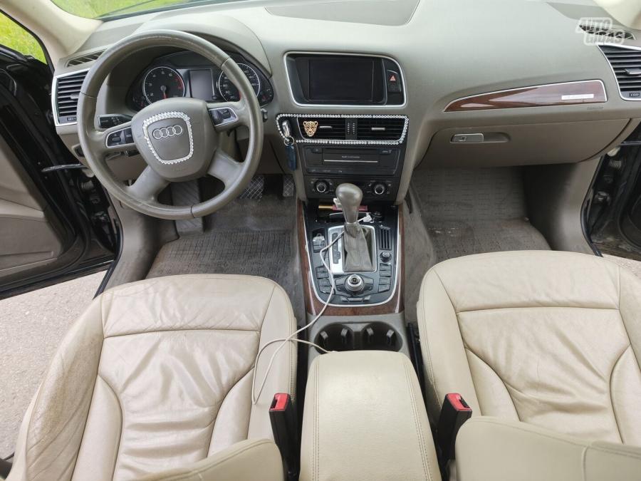 Audi Q5 2011 in Vilnius, with an engine capacity of 3.20 L and mileage of 300 thousand km for 6300 €, photo 20 on AUTOMOTO.COM.LV