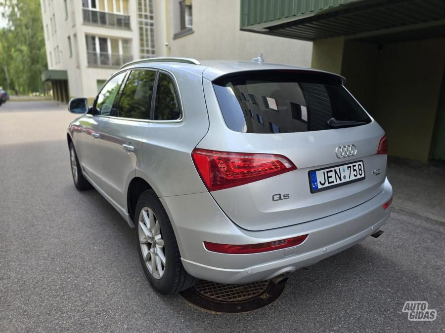 Audi Q5 2011 in Vilnius, with an engine capacity of 2.00 L and mileage of 158 thousand km for 7000 €, photo 5 on AUTOMOTO.COM.LV