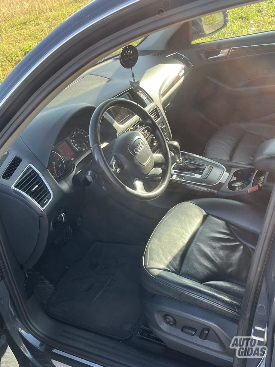 Audi Q5 2011 in Vilnius, with an engine capacity of 3.20 L and mileage of 210 thousand km for 7500 €, photo 6 on AUTOMOTO.COM.LV