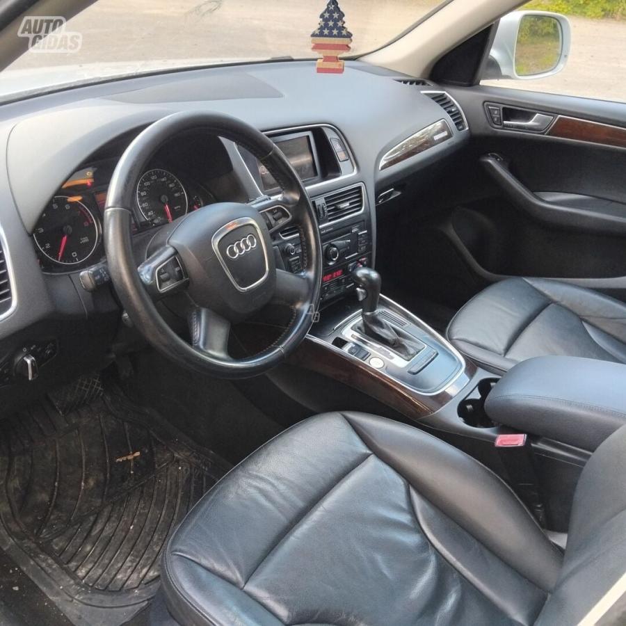Audi Q5 2012 in Siauliai, with an engine capacity of 3.20 L and mileage of 235 thousand km for 5350 €, photo 9 on AUTOMOTO.COM.LV