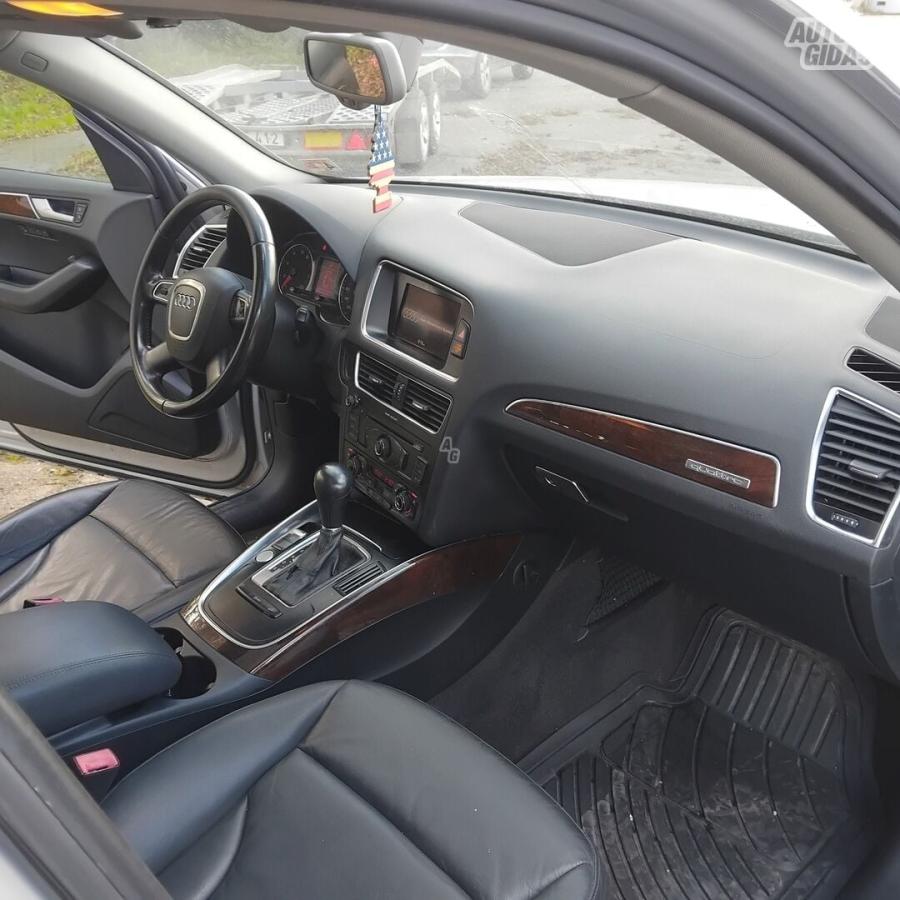 Audi Q5 2012 in Siauliai, with an engine capacity of 3.20 L and mileage of 235 thousand km for 5350 €, photo 10 on AUTOMOTO.COM.LV