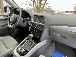 Audi Q5 2013 in Siauliai, with an engine capacity of 2.00 L and mileage of 243 thousand km for 13950 €, photo 6 on AUTOMOTO.COM.LV