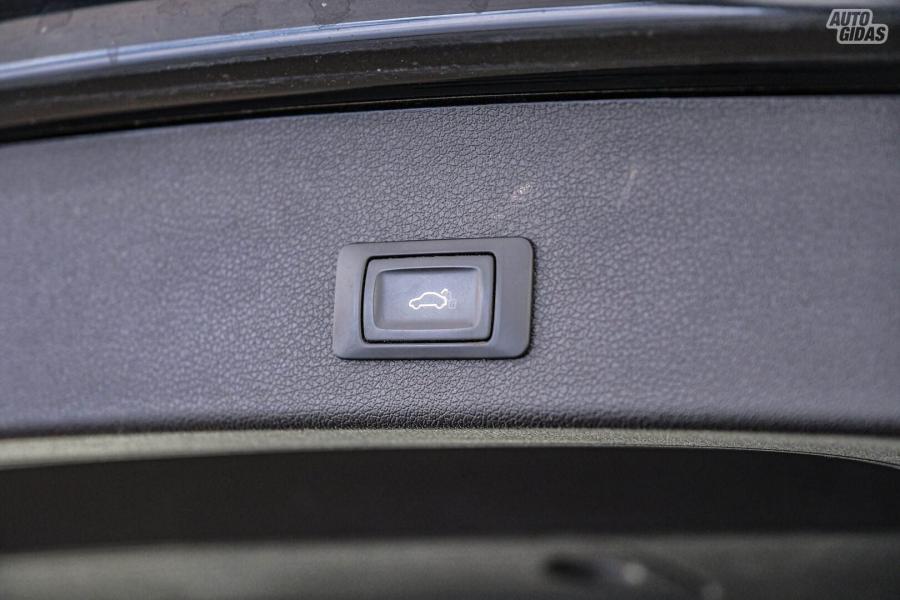 Audi Q5 2014 in Kaunas, with an engine capacity of 2.00 L and mileage of 284 thousand km for 12790 €, photo 14 on AUTOMOTO.COM.LV