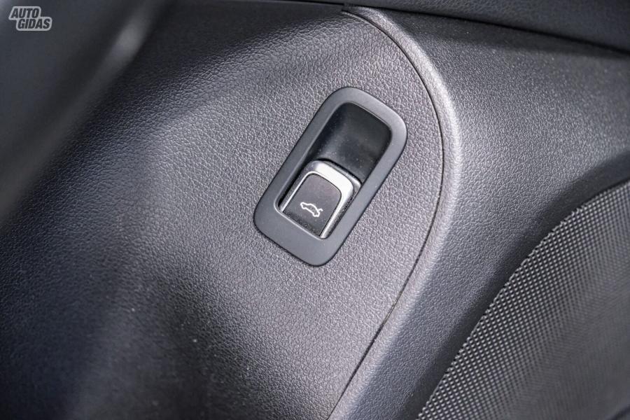 Audi Q5 2014 in Kaunas, with an engine capacity of 2.00 L and mileage of 284 thousand km for 12790 €, photo 16 on AUTOMOTO.COM.LV