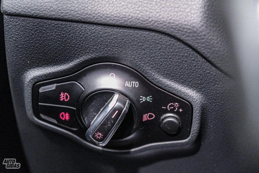 Audi Q5 2014 in Kaunas, with an engine capacity of 2.00 L and mileage of 284 thousand km for 12790 €, photo 18 on AUTOMOTO.COM.LV