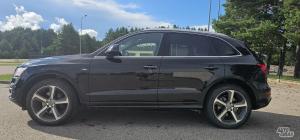 Audi Q5 2016 in Utena, with an engine capacity of 3.00 L and mileage of 200 thousand km for 12000 €, photo 3 on AUTOMOTO.COM.LV