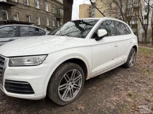 Audi Q5 2018 in Vilnius, with an engine capacity of 2.00 L and mileage of 290 thousand km for 13500 €, photo 2 on AUTOMOTO.COM.LV