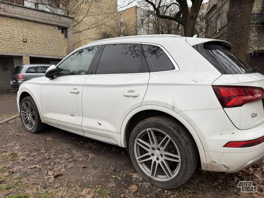 Audi Q5 2018 in Vilnius, with an engine capacity of 2.00 L and mileage of 290 thousand km for 13500 €, photo 3 on AUTOMOTO.COM.LV